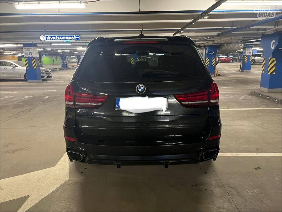 Black BMW X5 2015 in Vilnius, with an engine capacity of 3.00 L and mileage of 195 thousand km for 22000 €, photo 6 on AUTOMOTO.COM.LV