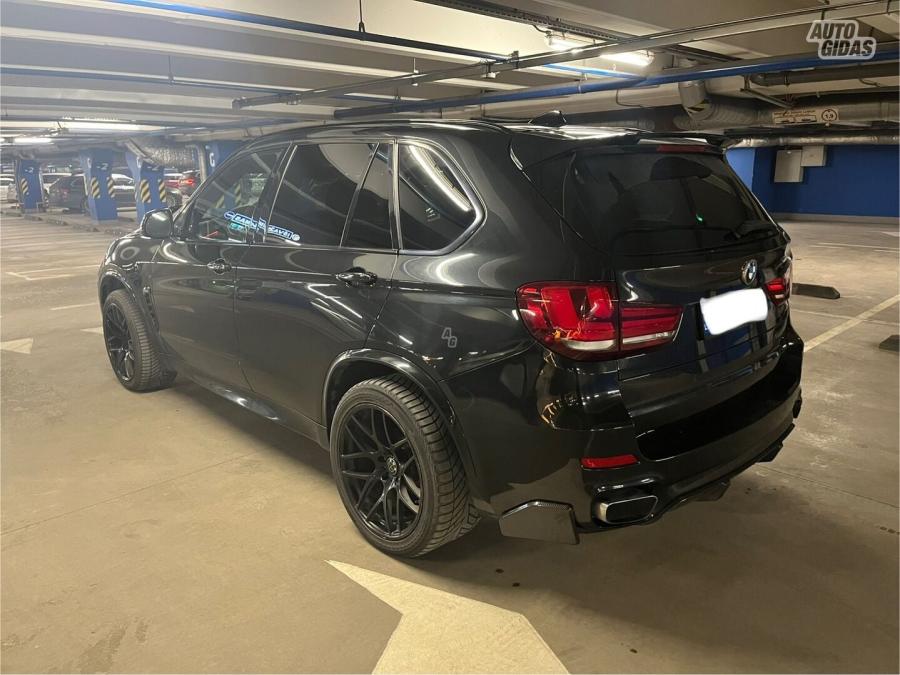 Black BMW X5 2015 in Vilnius, with an engine capacity of 3.00 L and mileage of 195 thousand km for 22000 €, photo 7 on AUTOMOTO.COM.LV