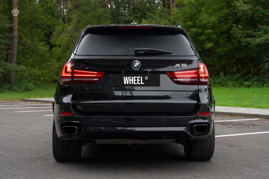 Melns BMW X5 2015 Viļņa, ar dzinēja tilpumu 4.40 L un nobraukumu 129 tūkst. km par 21500 €, foto 6 vietnē AUTOMOTO.COM.LV