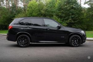 Melns BMW X5 2015 Viļņa, ar dzinēja tilpumu 4.40 L un nobraukumu 129 tūkst. km par 21500 €, foto 8 vietnē AUTOMOTO.COM.LV