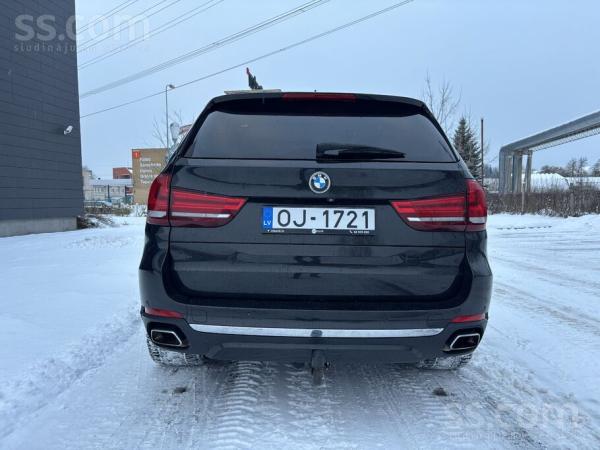 Black BMW X5 2015 in Riga, with an engine capacity of 3.00 L and mileage of 0 thousand km for 22490 €, photo 9 on AUTOMOTO.COM.LV