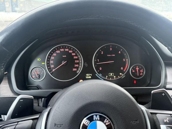 Melns BMW X5 2015 Viļņa, ar dzinēja tilpumu 3.00 L un nobraukumu 300 tūkst. km par 21000 €, foto 9 vietnē AUTOMOTO.COM.LV