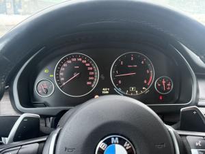 Melns BMW X5 2015 Viļņa, ar dzinēja tilpumu 3.00 L un nobraukumu 300 tūkst. km par 21000 €, foto 9 vietnē AUTOMOTO.COM.LV