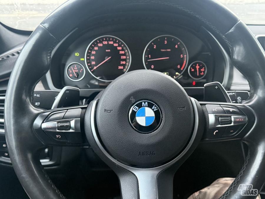 Melns BMW X5 2015 Viļņa, ar dzinēja tilpumu 3.00 L un nobraukumu 300 tūkst. km par 21000 €, foto 12 vietnē AUTOMOTO.COM.LV