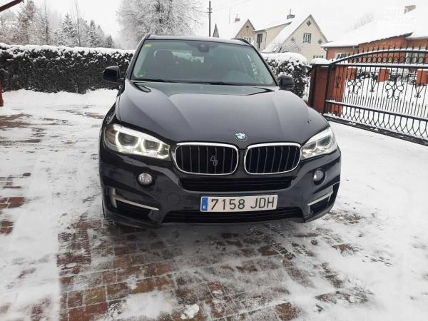Black BMW X5 2015 in Kaunas, with an engine capacity of 2.00 L and mileage of 356 thousand km for 14400 €, photo 3 on AUTOMOTO.COM.LV