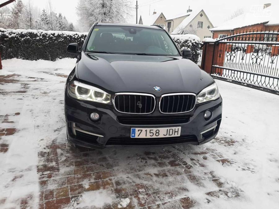 Black BMW X5 2015 in Kaunas, with an engine capacity of 2.00 L and mileage of 356 thousand km for 14400 €, photo 3 on AUTOMOTO.COM.LV