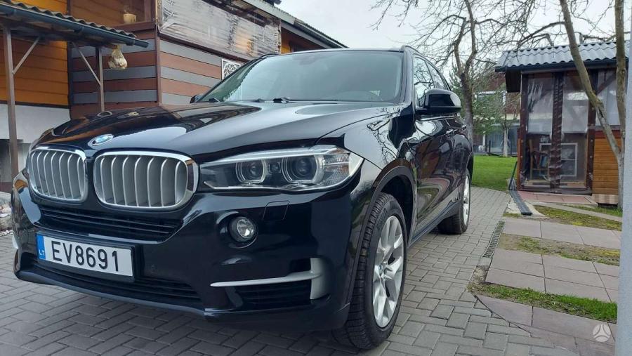 Melns BMW X5 2015 Viļņa, ar dzinēja tilpumu 2.00 L un nobraukumu 251 tūkst. km par 18600 €, foto 2 vietnē AUTOMOTO.COM.LV