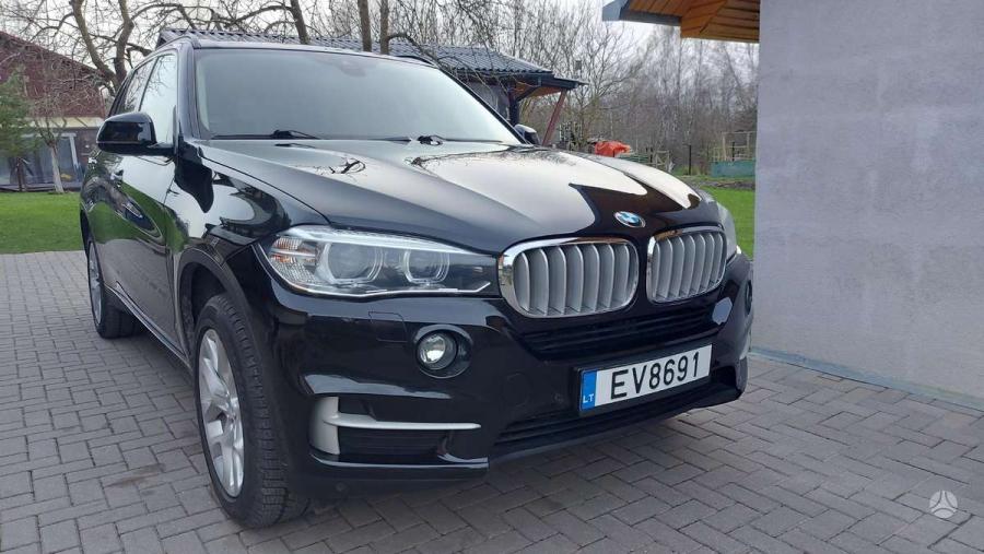 Melns BMW X5 2015 Viļņa, ar dzinēja tilpumu 2.00 L un nobraukumu 251 tūkst. km par 18600 €, foto 3 vietnē AUTOMOTO.COM.LV