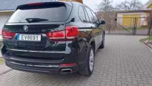 Melns BMW X5 2015 Viļņa, ar dzinēja tilpumu 2.00 L un nobraukumu 251 tūkst. km par 18600 €, foto 5 vietnē AUTOMOTO.COM.LV