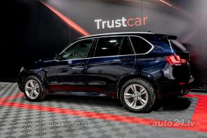Black BMW X5 2015 in Parnu, with an engine capacity of 3.00 L and mileage of 271 thousand km for 22500 €, photo 2 on AUTOMOTO.COM.LV