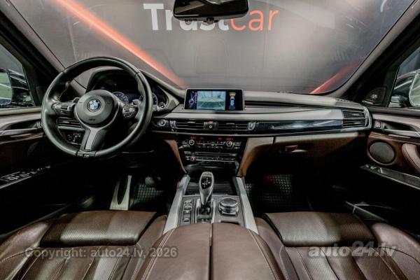 Black BMW X5 2015 in Parnu, with an engine capacity of 3.00 L and mileage of 271 thousand km for 22500 €, photo 11 on AUTOMOTO.COM.LV