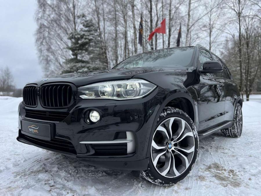 Black BMW X5 2015 in Kazlu Ruda, with an engine capacity of 2.00 L and mileage of 287 thousand km for 17500 €, photo 4 on AUTOMOTO.COM.LV