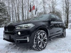 Black BMW X5 2015 in Kazlu Ruda, with an engine capacity of 2.00 L and mileage of 287 thousand km for 17500 €, photo 6 on AUTOMOTO.COM.LV