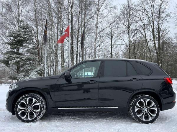Black BMW X5 2015 in Kazlu Ruda, with an engine capacity of 2.00 L and mileage of 287 thousand km for 17500 €, photo 10 on AUTOMOTO.COM.LV