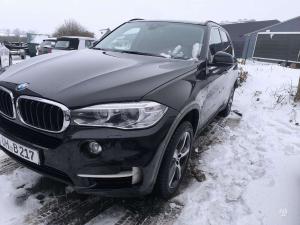 Black BMW X5 2015 in Siauliai, with an engine capacity of 2.99 L and mileage of 211 thousand km for 13500 €, photo 2 on AUTOMOTO.COM.LV