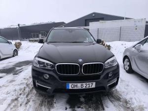 Black BMW X5 2015 in Siauliai, with an engine capacity of 2.99 L and mileage of 211 thousand km for 13500 €, photo 3 on AUTOMOTO.COM.LV