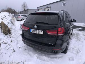 Black BMW X5 2015 in Siauliai, with an engine capacity of 2.99 L and mileage of 211 thousand km for 13500 €, photo 5 on AUTOMOTO.COM.LV