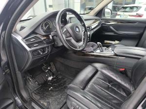 Black BMW X5 2015 in Siauliai, with an engine capacity of 2.99 L and mileage of 211 thousand km for 13500 €, photo 9 on AUTOMOTO.COM.LV