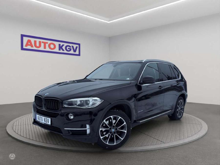 Black BMW X5 2015 in Kaunas, with an engine capacity of 3.00 L and mileage of 133 thousand km for 19499 €, photo 1 on AUTOMOTO.COM.LV
