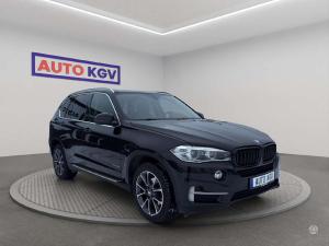 Black BMW X5 2015 in Kaunas, with an engine capacity of 3.00 L and mileage of 133 thousand km for 19499 €, photo 7 on AUTOMOTO.COM.LV