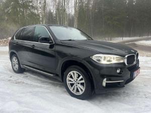 Black BMW X5 2015 in Alytus, with an engine capacity of 2.00 L and mileage of 320 thousand km for 15800 €, photo  on AUTOMOTO.COM.LV
