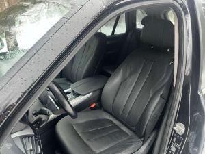 Black BMW X5 2015 in Alytus, with an engine capacity of 2.00 L and mileage of 320 thousand km for 15800 €, photo 17 on AUTOMOTO.COM.LV