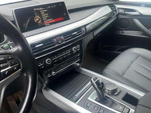 Black BMW X5 2015 in Alytus, with an engine capacity of 2.00 L and mileage of 320 thousand km for 15800 €, photo 21 on AUTOMOTO.COM.LV