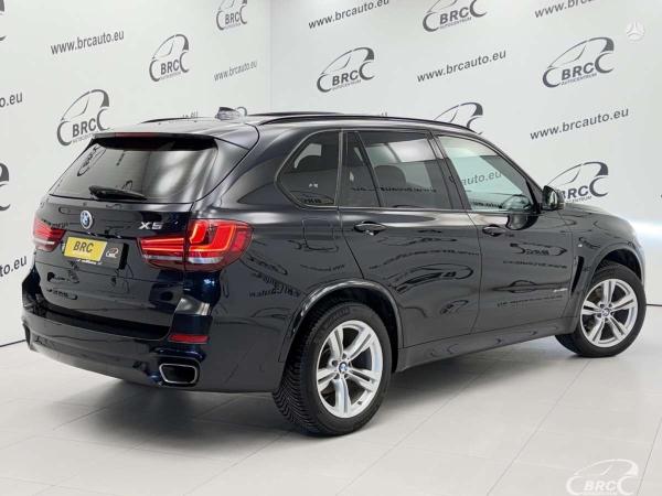 Black BMW X5 2015 in Vilnius, with an engine capacity of 2.00 L and mileage of 246 thousand km for 19300 €, photo 3 on AUTOMOTO.COM.LV