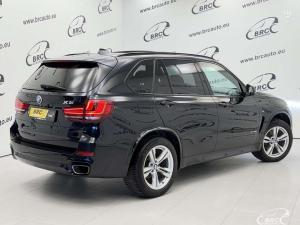 Black BMW X5 2015 in Vilnius, with an engine capacity of 2.00 L and mileage of 246 thousand km for 19300 €, photo 3 on AUTOMOTO.COM.LV