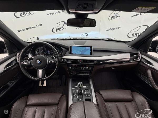 Black BMW X5 2015 in Vilnius, with an engine capacity of 2.00 L and mileage of 246 thousand km for 19300 €, photo 4 on AUTOMOTO.COM.LV
