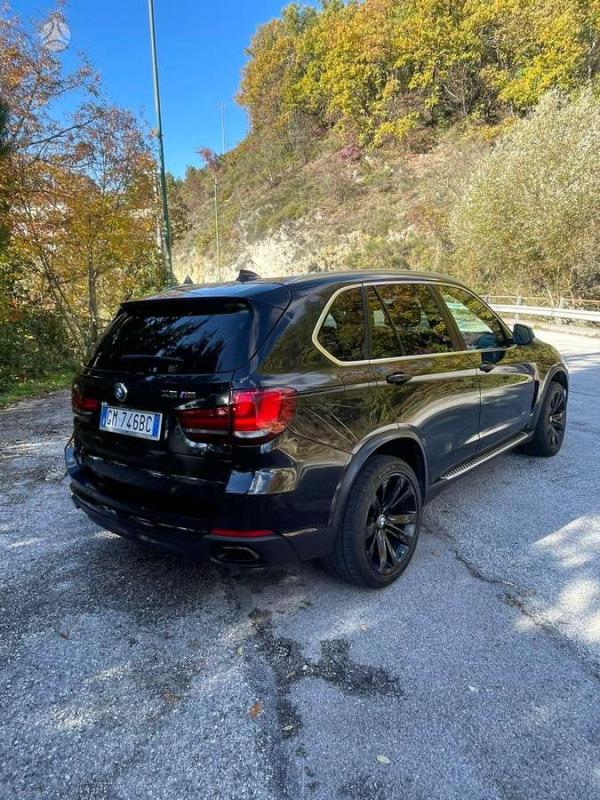 Melns BMW X5 2015 Telšiai, ar dzinēja tilpumu 2.00 L un nobraukumu 234 tūkst. km par 17198 €, foto 4 vietnē AUTOMOTO.COM.LV
