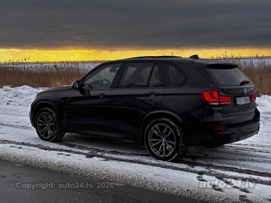 Black BMW X5 2015 in Tallinn, with an engine capacity of 3.00 L and mileage of 191 thousand km for 28500 €, photo 5 on AUTOMOTO.COM.LV