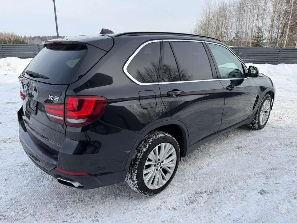 Melns BMW X5 2015 Kauņa, ar dzinēja tilpumu 4.40 L un nobraukumu 132 tūkst. km par 10800 €, foto 4 vietnē AUTOMOTO.COM.LV