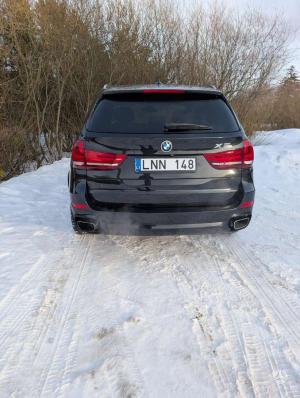 Black BMW X5 2015 in Kaunas, with an engine capacity of 2.98 L and mileage of 131 thousand km for 17800 €, photo 5 on AUTOMOTO.COM.LV