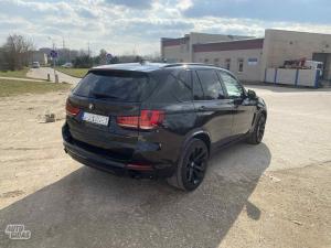 Black BMW X5 2015 in Kaunas, with an engine capacity of 3.00 L and mileage of 155 thousand km for 18000 €, photo 3 on AUTOMOTO.COM.LV