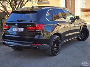 Black BMW X5 2015 in Radviliskis, with an engine capacity of 5.00 L and mileage of 114 thousand km for 9800 €, photo 5 on AUTOMOTO.COM.LV