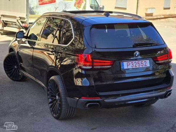 Black BMW X5 2015 in Radviliskis, with an engine capacity of 5.00 L and mileage of 114 thousand km for 9800 €, photo 6 on AUTOMOTO.COM.LV
