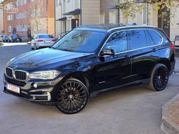 Black BMW X5 2015 in Radviliskis, with an engine capacity of 5.00 L and mileage of 114 thousand km for 9800 €, photo 10 on AUTOMOTO.COM.LV