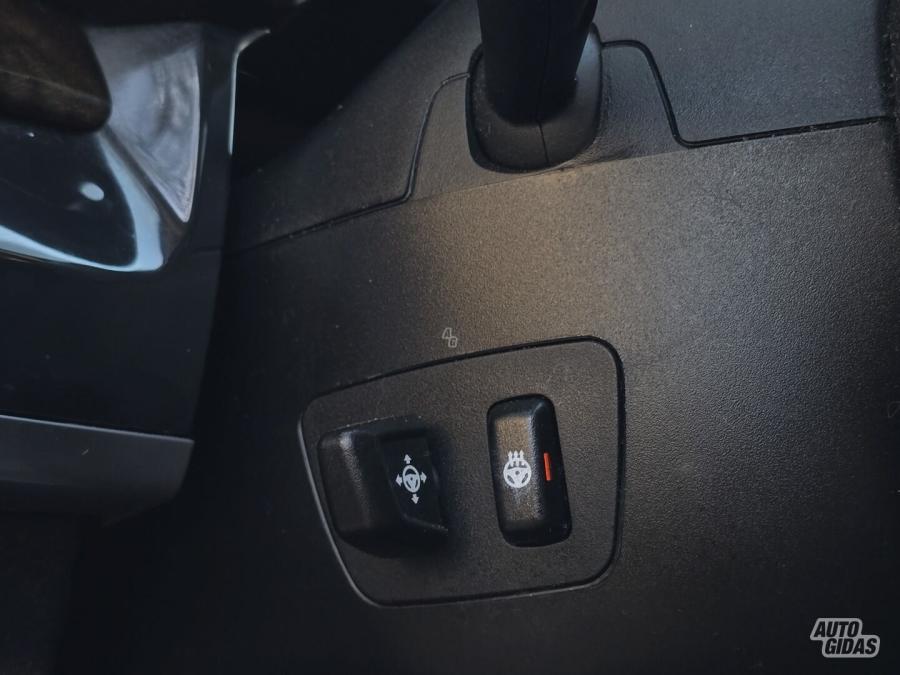 Black BMW X5 2015 in Radviliskis, with an engine capacity of 5.00 L and mileage of 114 thousand km for 9800 €, photo 25 on AUTOMOTO.COM.LV
