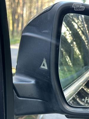 Black BMW X5 2015 in Vilnius, with an engine capacity of 3.00 L and mileage of 237 thousand km for 14700 €, photo 9 on AUTOMOTO.COM.LV