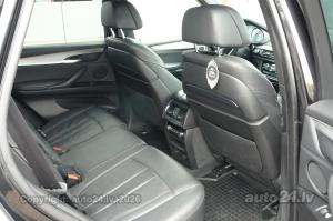 Black BMW X5 2015 in Johvi, with an engine capacity of 3.00 L and mileage of 168 thousand km for 24100 €, photo 5 on AUTOMOTO.COM.LV