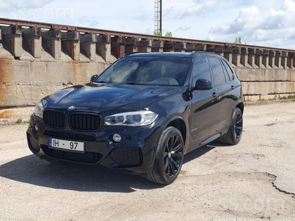 Black BMW X5 2015 in Saldus, with an engine capacity of 3.00 L and mileage of 160 thousand km for 22000 €, photo 4 on AUTOMOTO.COM.LV
