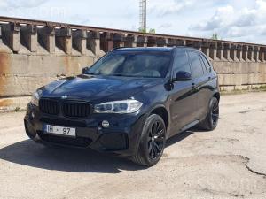 Melns BMW X5 2015 Saldus, ar dzinēja tilpumu 3.00 L un nobraukumu 160 tūkst. km par 22000 €, foto 5 vietnē AUTOMOTO.COM.LV