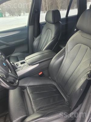 Melns BMW X5 2015 Saldus, ar dzinēja tilpumu 3.00 L un nobraukumu 160 tūkst. km par 22000 €, foto 8 vietnē AUTOMOTO.COM.LV