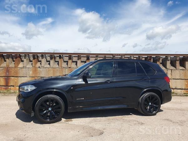 Black BMW X5 2015 in Saldus, with an engine capacity of 3.00 L and mileage of 160 thousand km for 22000 €, photo 1 on AUTOMOTO.COM.LV