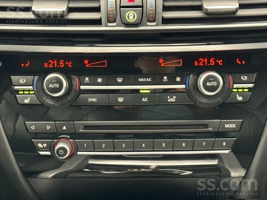 Melns BMW X5 2015 Rīga, ar dzinēja tilpumu 3.00 L un nobraukumu 188 tūkst. km par 27600 €, foto 10 vietnē AUTOMOTO.COM.LV