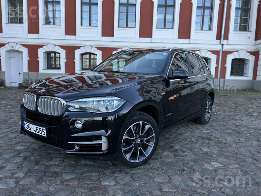 Melns BMW X5 2015 Jelgava, ar dzinēja tilpumu 2.00 L un nobraukumu 275 tūkst. km par 21950 €, foto 3 vietnē AUTOMOTO.COM.LV