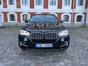 Melns BMW X5 2015 Jelgava, ar dzinēja tilpumu 2.00 L un nobraukumu 275 tūkst. km par 21950 €, foto 4 vietnē AUTOMOTO.COM.LV