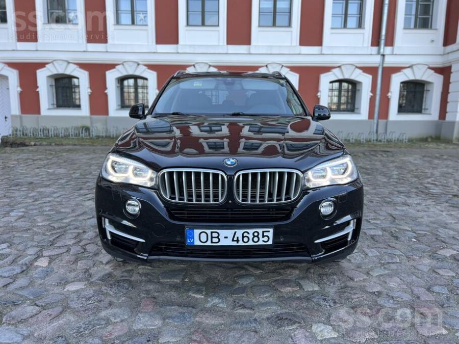 Melns BMW X5 2015 Jelgava, ar dzinēja tilpumu 2.00 L un nobraukumu 275 tūkst. km par 21950 €, foto 4 vietnē AUTOMOTO.COM.LV