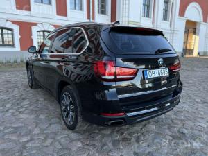 Melns BMW X5 2015 Jelgava, ar dzinēja tilpumu 2.00 L un nobraukumu 275 tūkst. km par 21950 €, foto 7 vietnē AUTOMOTO.COM.LV